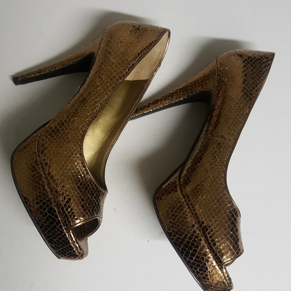 Guess | Shoes | New Guess Platform Bronze Peep Toe Sandal | Poshmark